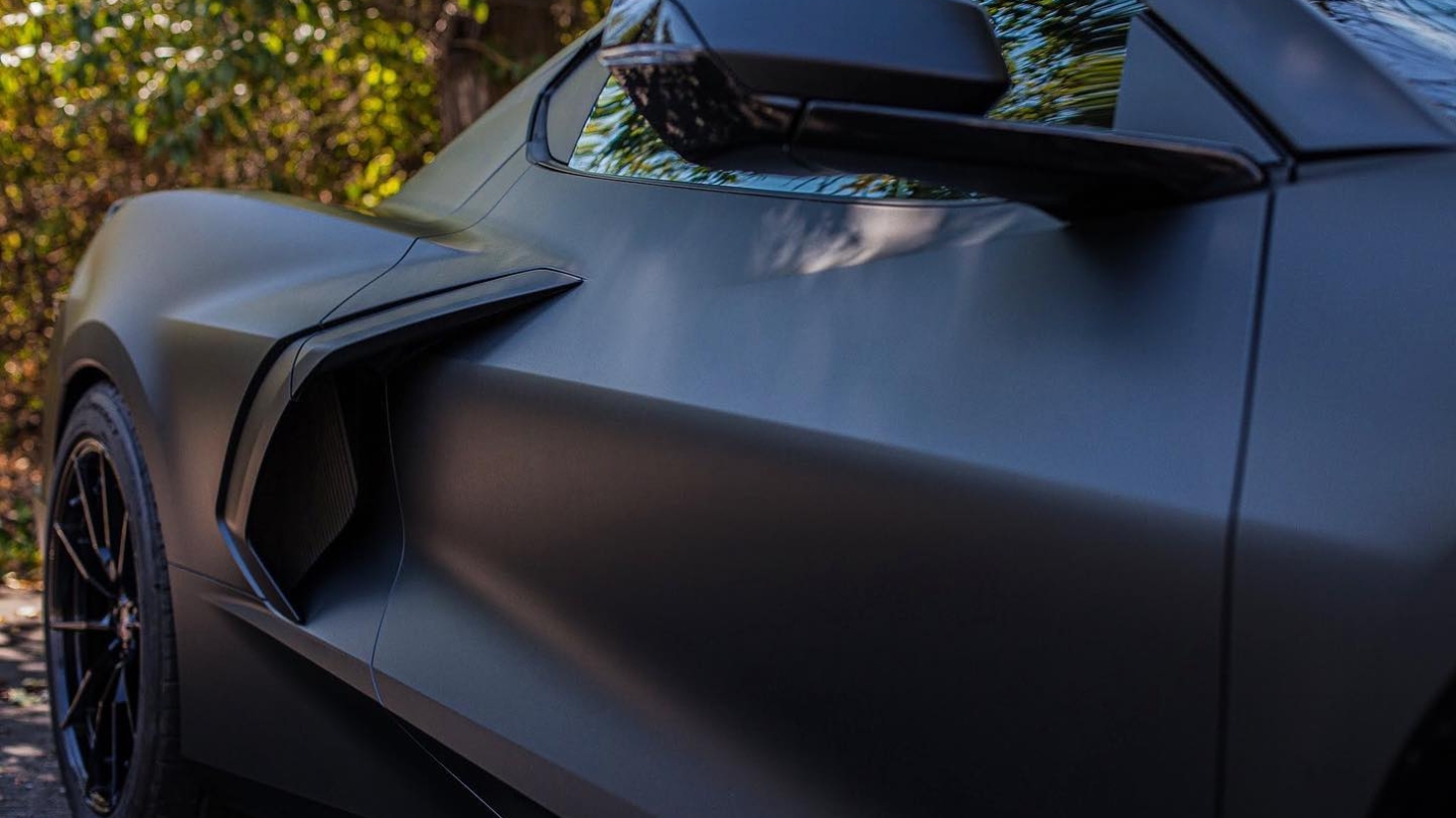 Stealth C8 matte black · SCS Wraps